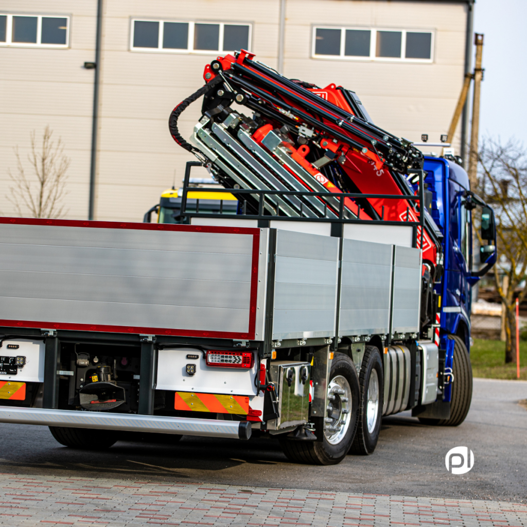 Lifting services with Fassi crane - Pro Lift OÜ